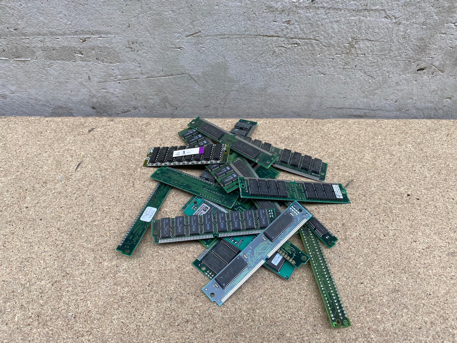 36510 - RAM card silver/tin-plated comb - Holland Recycling